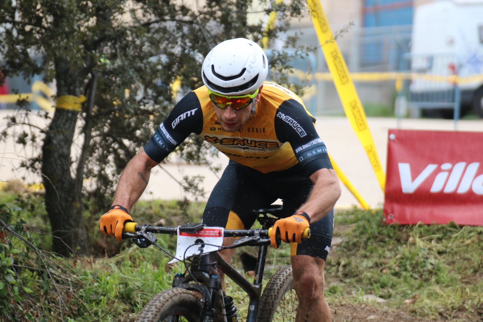 Ana Santos y Axel Roudil-Cortinat triunfaron en la segunda prueba de la Copa de España XCO Cofidis